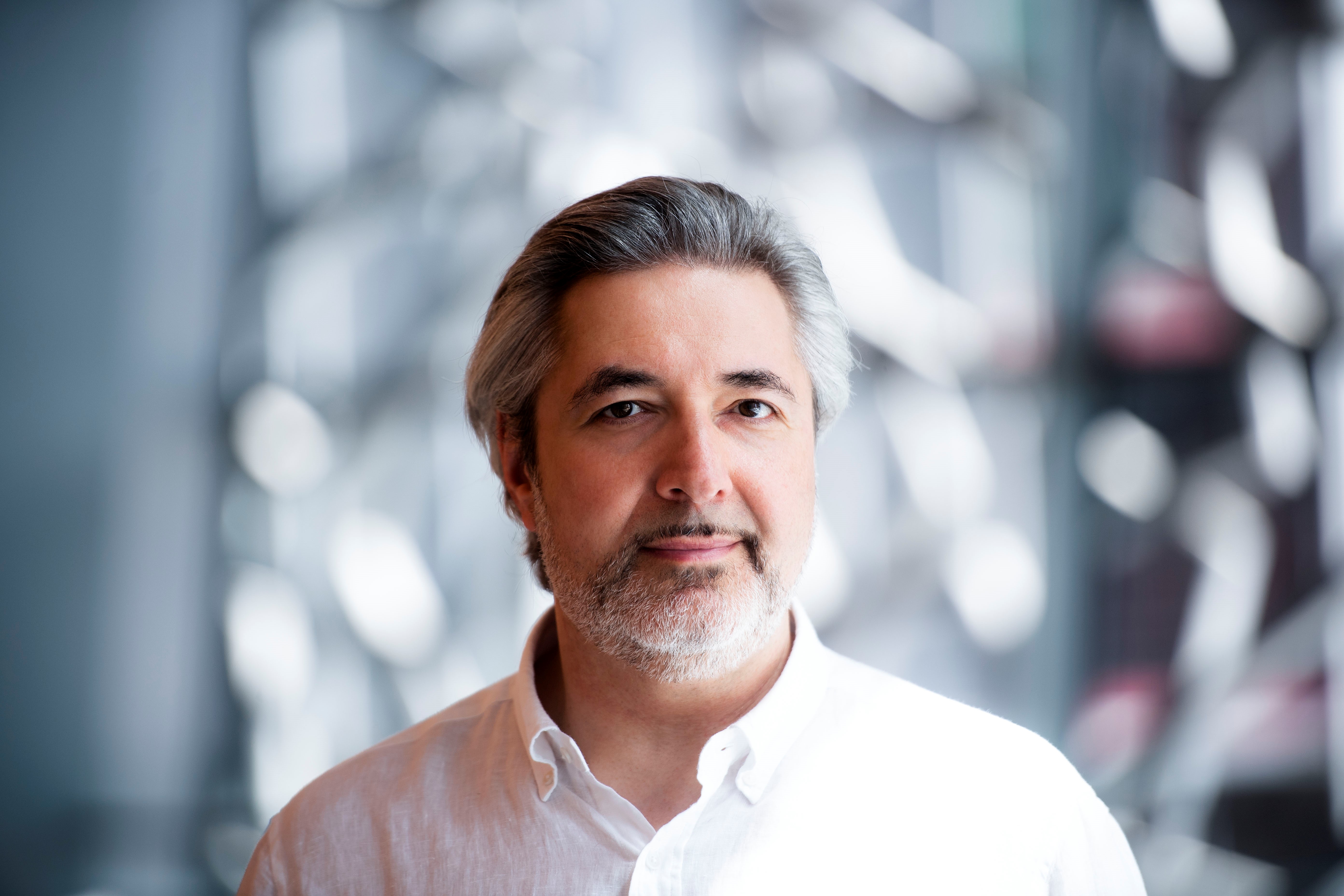 Daniel Raiskin – Ivy Artists Music Management